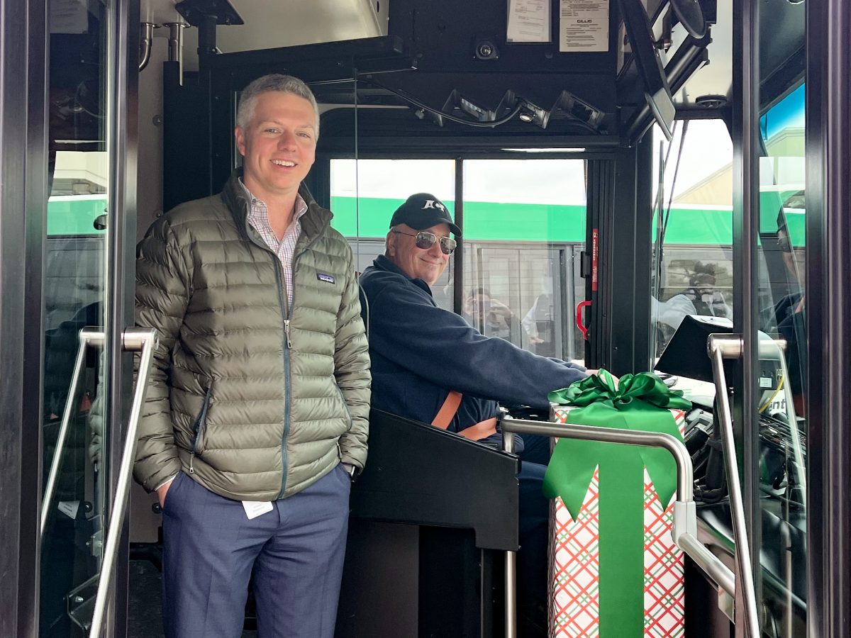 MCT ‘Holiday Bus’ is back for December, surprising riders with free ...