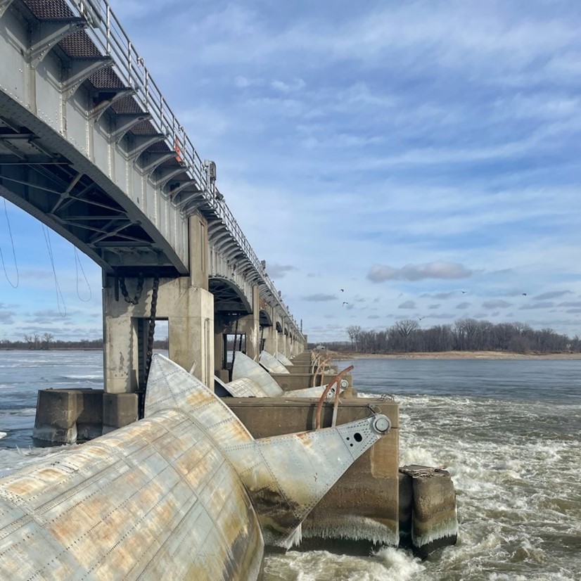 Park rangers again open Lock and Dam 24 to public touring – Illinois ...