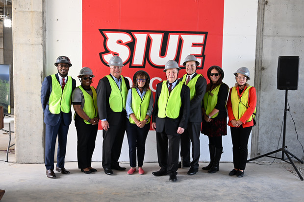 SIUE reaches construction milestone on new health science building ...