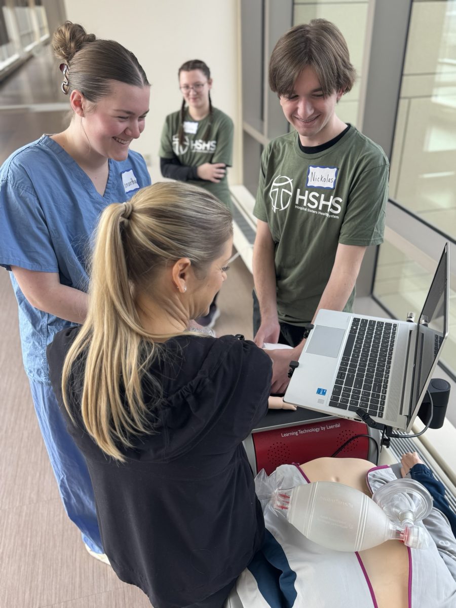 HSHS St. Elizabeth’s Hospital welcomed students for Dec. 30 healthcare ...