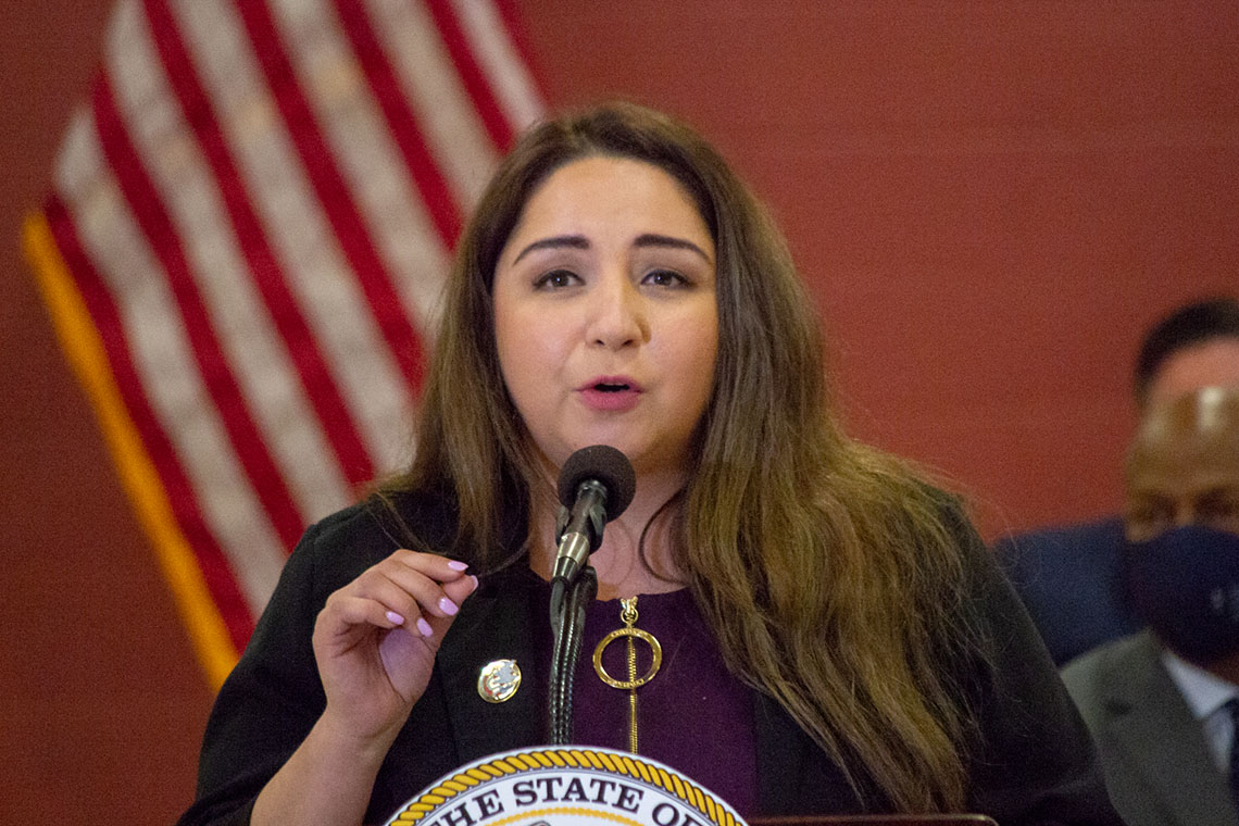 As Illinois congressional delegation seeks answers, ICE cancels meeting ...