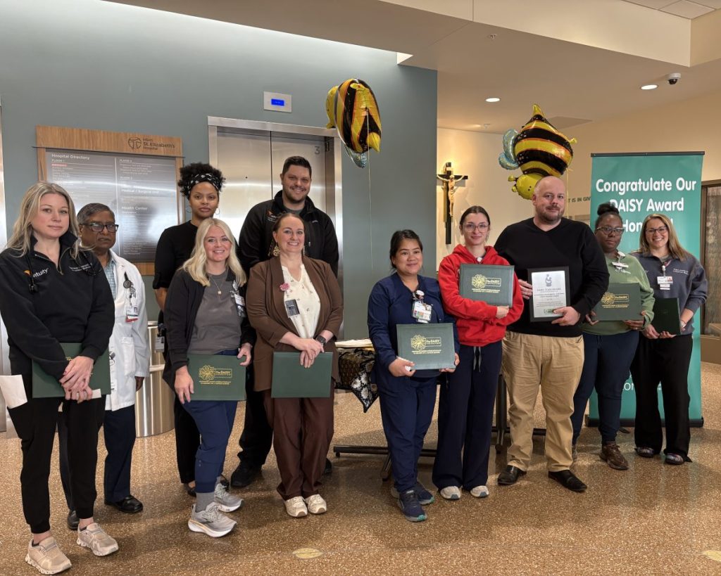 HSHS St. Elizabeth’s Hospital team receives DAISY Award for life-saving ...